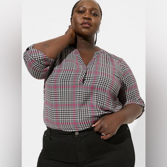 torrid | Tops | Torrid Plaid Womens Top Size 2 | Poshmark